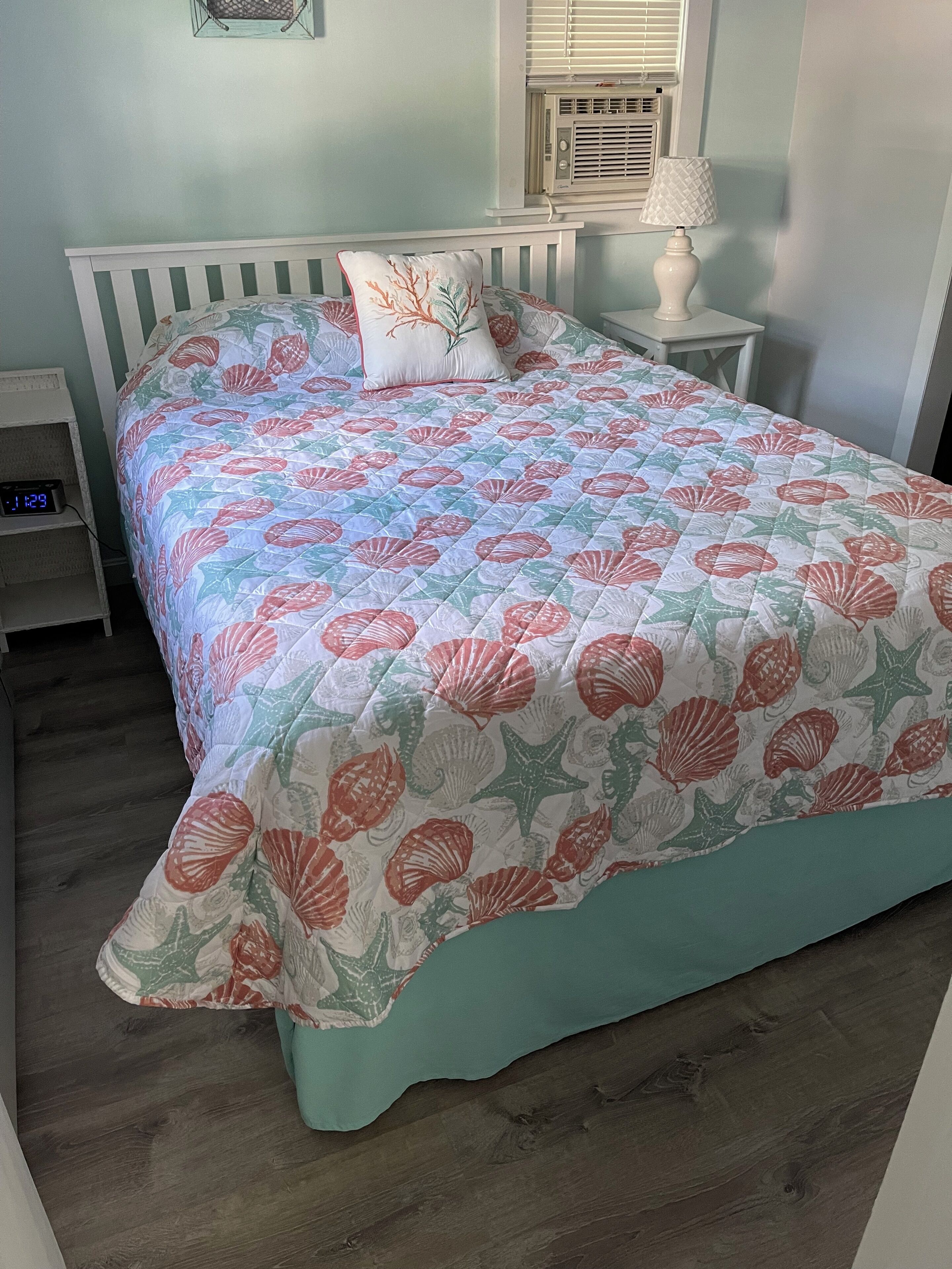 Seas The Day Cape Cod Cottage - Massachusetts