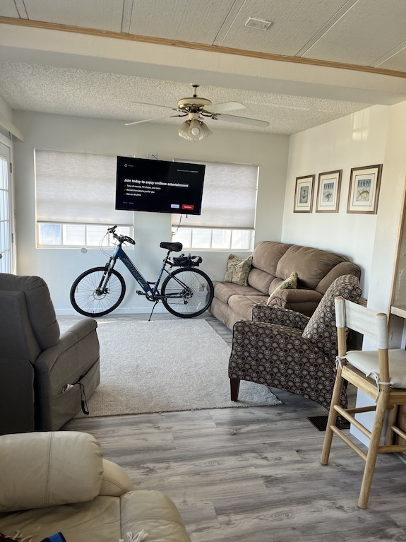 Beach Camp....charming 2-bedroom Cottage With Wifi, Ac In Fabulous Port Isabel - Isla Blanca Beach, TX