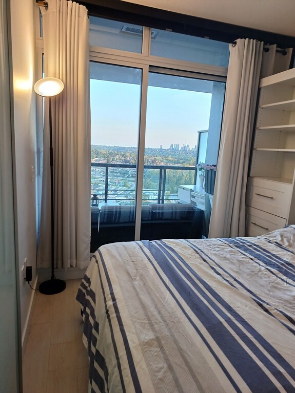 Luxury 1br High-rise Condo In Brentwood | Views, Skytrain, Patio, Amenities - バーナビー