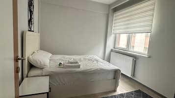 Roupa de alta qualidade, Wi-fi grátis, roupa de cama fornecida