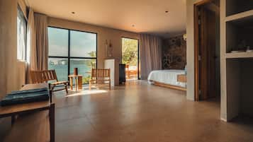 Quarto Duplo Deluxe, varanda, vista para o mar | 1 quarto, roupa de alta qualidade, minibar, Wi-fi grátis