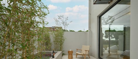 Quarto casal superluxo, vista para o pátio | Vista para o pátio