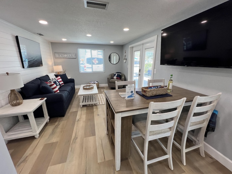 Piping Plover On The Key, Nautical And Nice, Paddles Away! - Florida