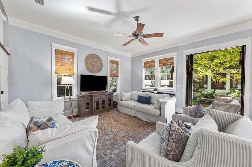 La Maison Rosemary - Access To Private Beach, 4 Community Pools, And 4 Free Bikes! - Panama City Beach, FL