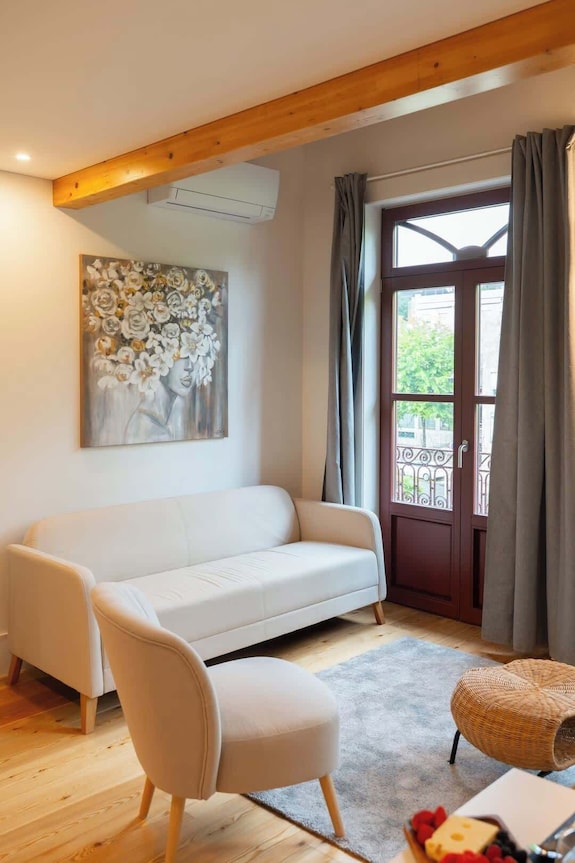 Spacious & Family Flat By Hostwise - Guimarães