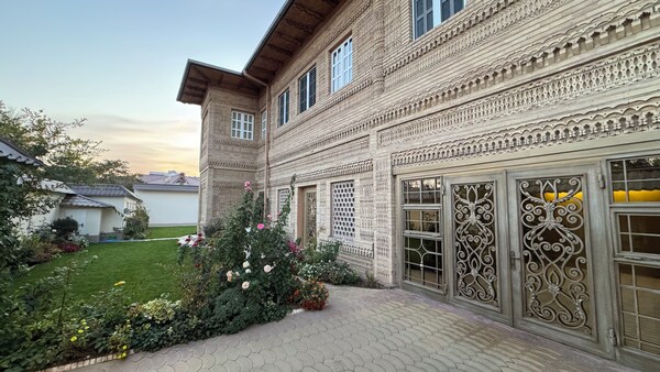Ikat Villa - Tashkent