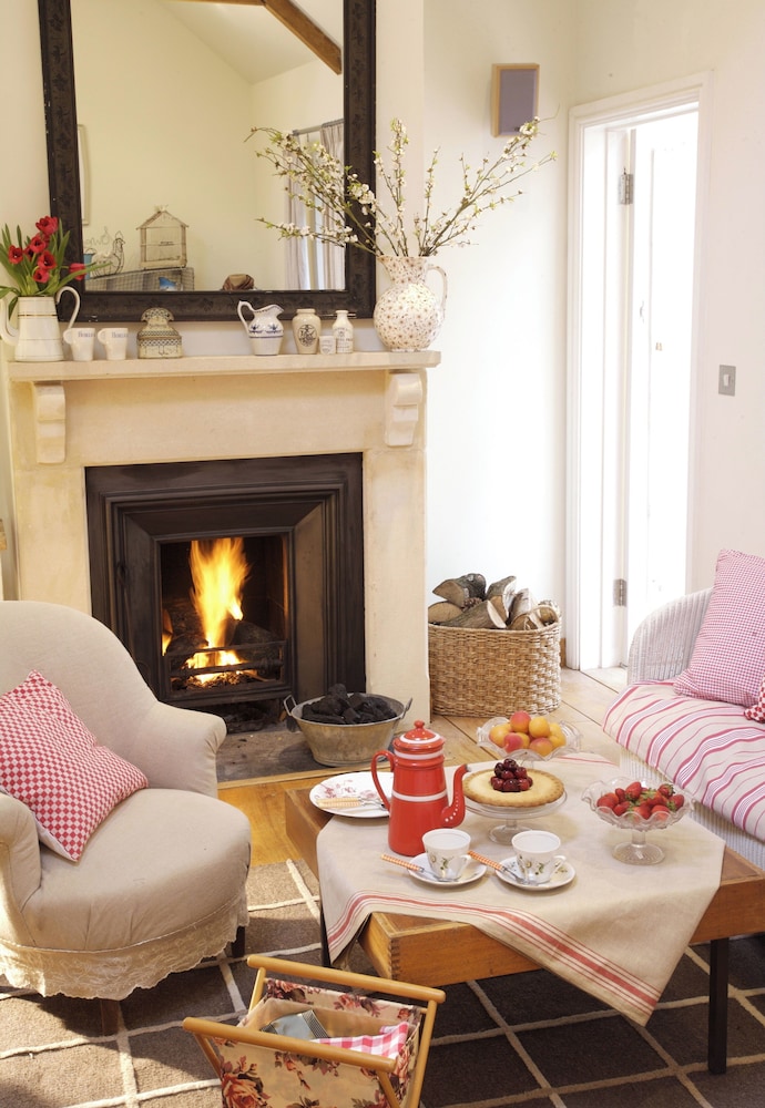 Fosse Farmhouse B&b And Holiday Cottages - Castle Combe