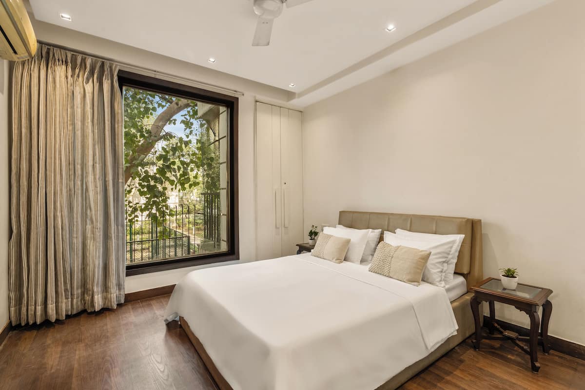 Apartamento Deluxe | Lençóis de algodão egípcio, roupa de alta qualidade, edredões de penas