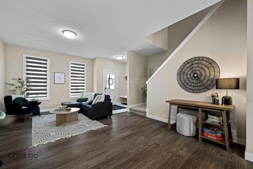 6 Br | Sleep 12 | Stadium & Rogers | Yard | Garage - Alberta