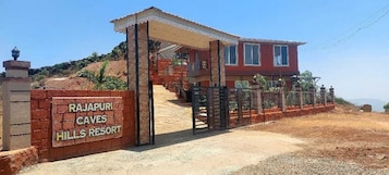 Fachada da propriedade