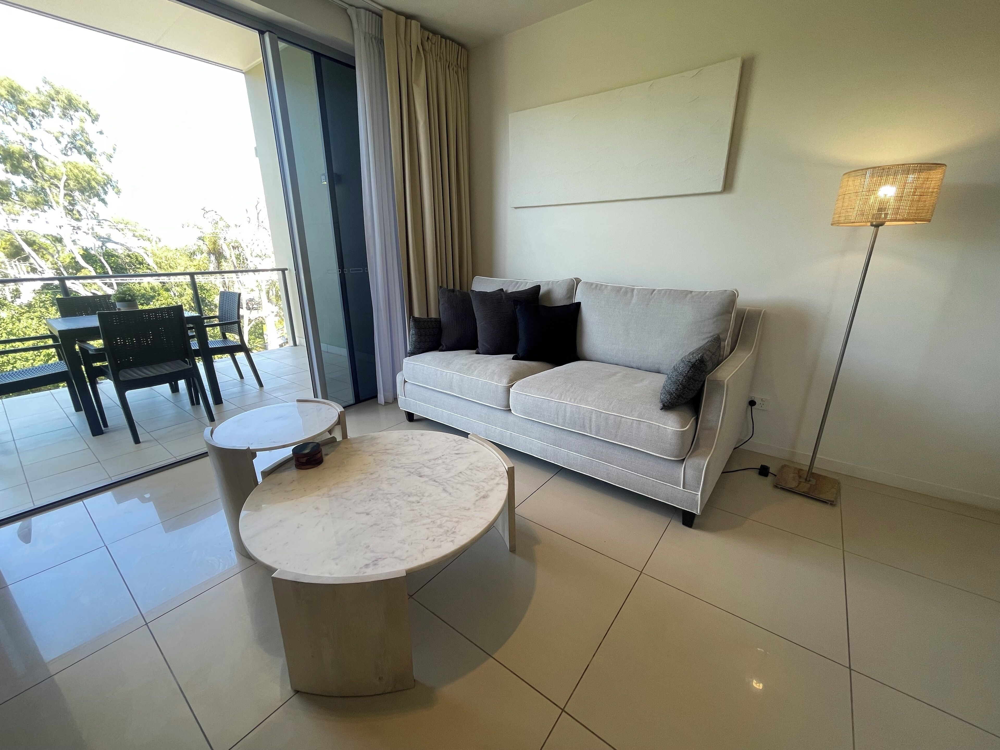 Nicest 1 Bdrm Top Floor Unit Ocean Views Pool Spa Walk To Marina - Hervey Bay