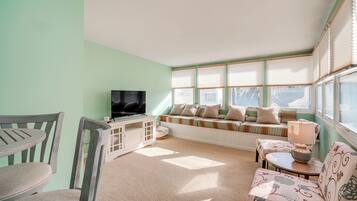 Casa (2 Bedrooms) | Interior