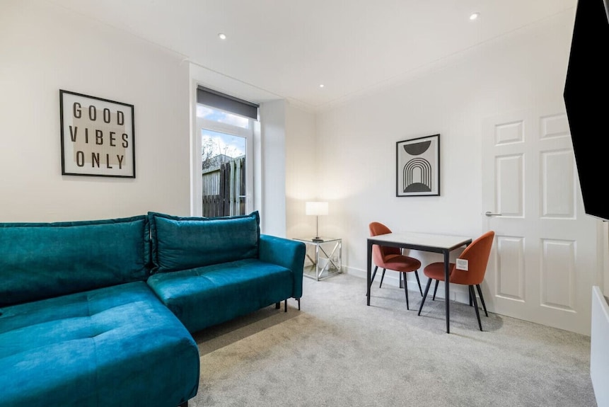 Cozy 1 Bed Apartment In Town Centre - Ayr, UK