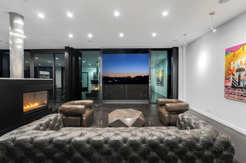 Glass Mansion - Chic Glass Villa In La Hills With Views, Style & Serenity - Hollywood, CA