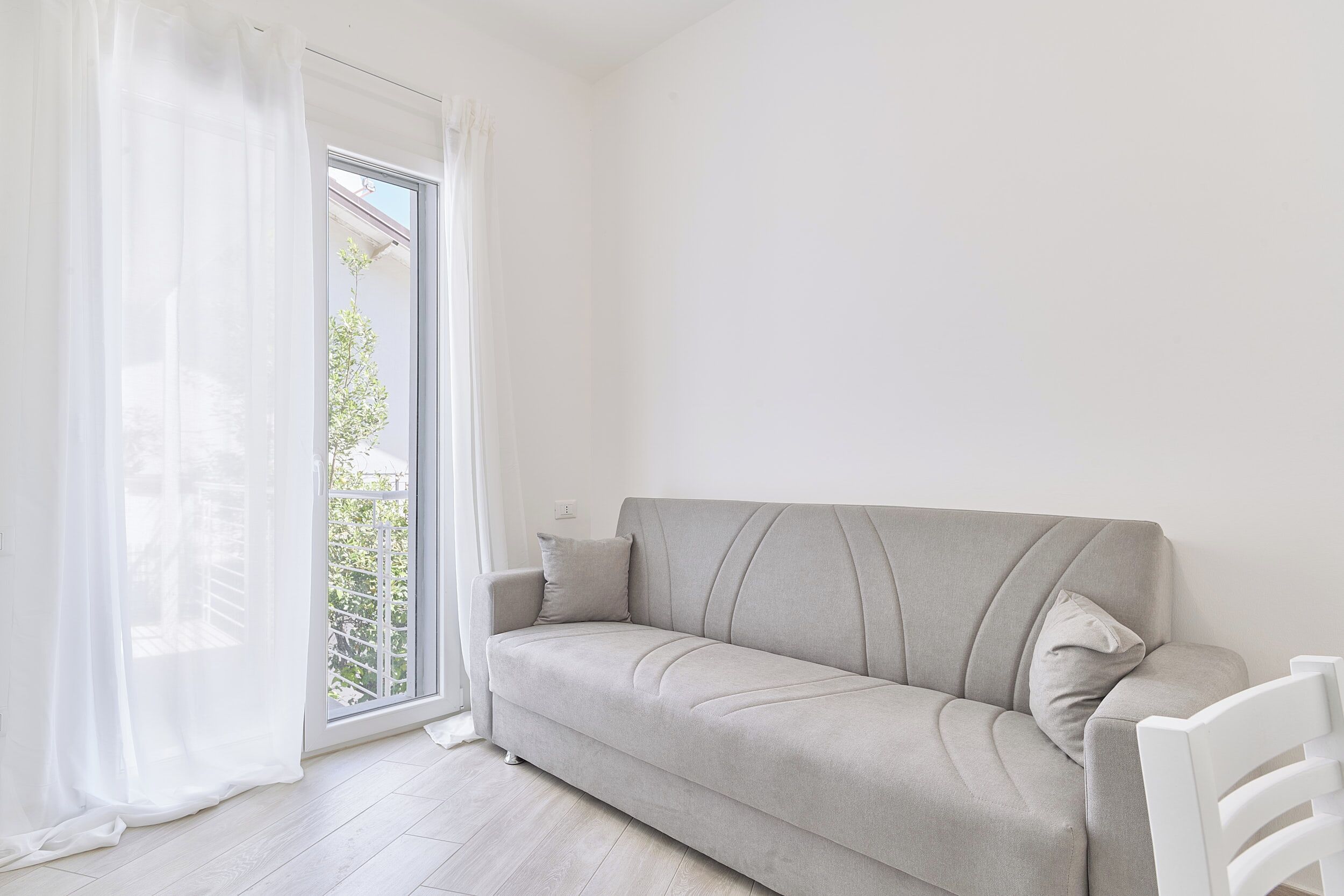 The Italian Lady - Unit 1 - Andora