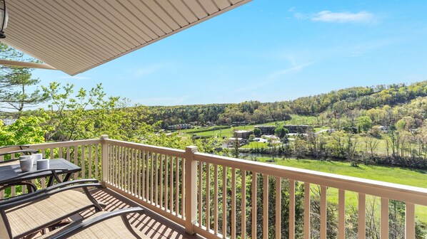 Bryce Mtn Escape with Forest Views and Fire Pit Reviews, Deals & Photos ...