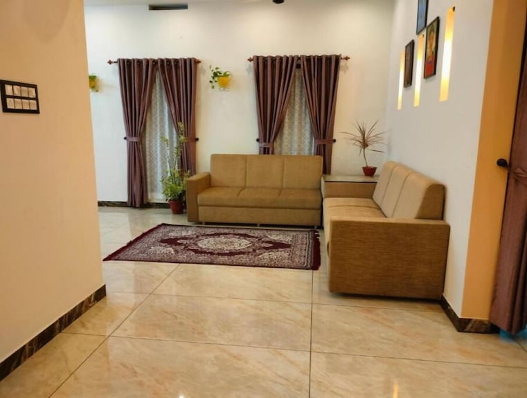 Gerards Home Stay Fortkochi Double Room With Private Bathroom - Kochi