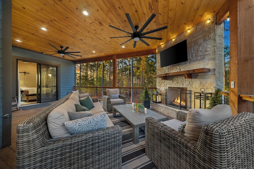 Pool, Sauna, Soccer, Pickleball, Volleyball, - Sleeps 26 - Oklahoma