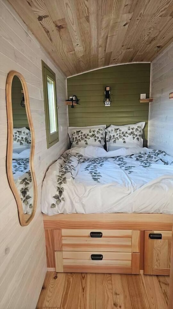 Roulotte Esmeralda Avec Spa - Gard