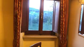 Quarto Twin Deluxe | Cofre no quarto, quartos insonorizados, Wi-fi grátis