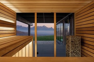 Sala(s) para tratamentos a casais, sauna, aromaterapia, massagens