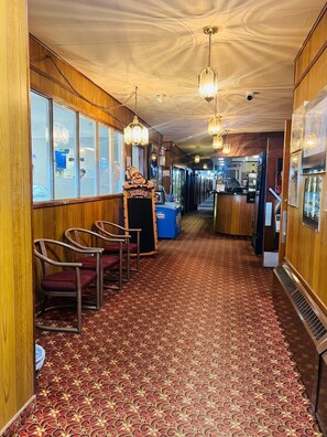 Airport Chalet , Whitehorse: Hotel Reviews, Rooms & Prices | Hotels.com