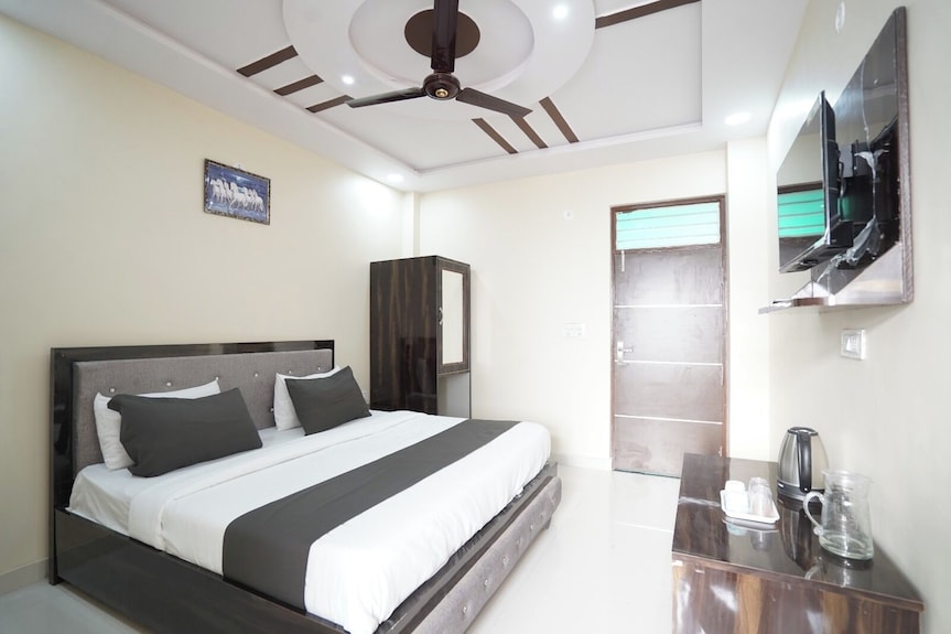 Best Hotel Near Taj Mahal - Agra