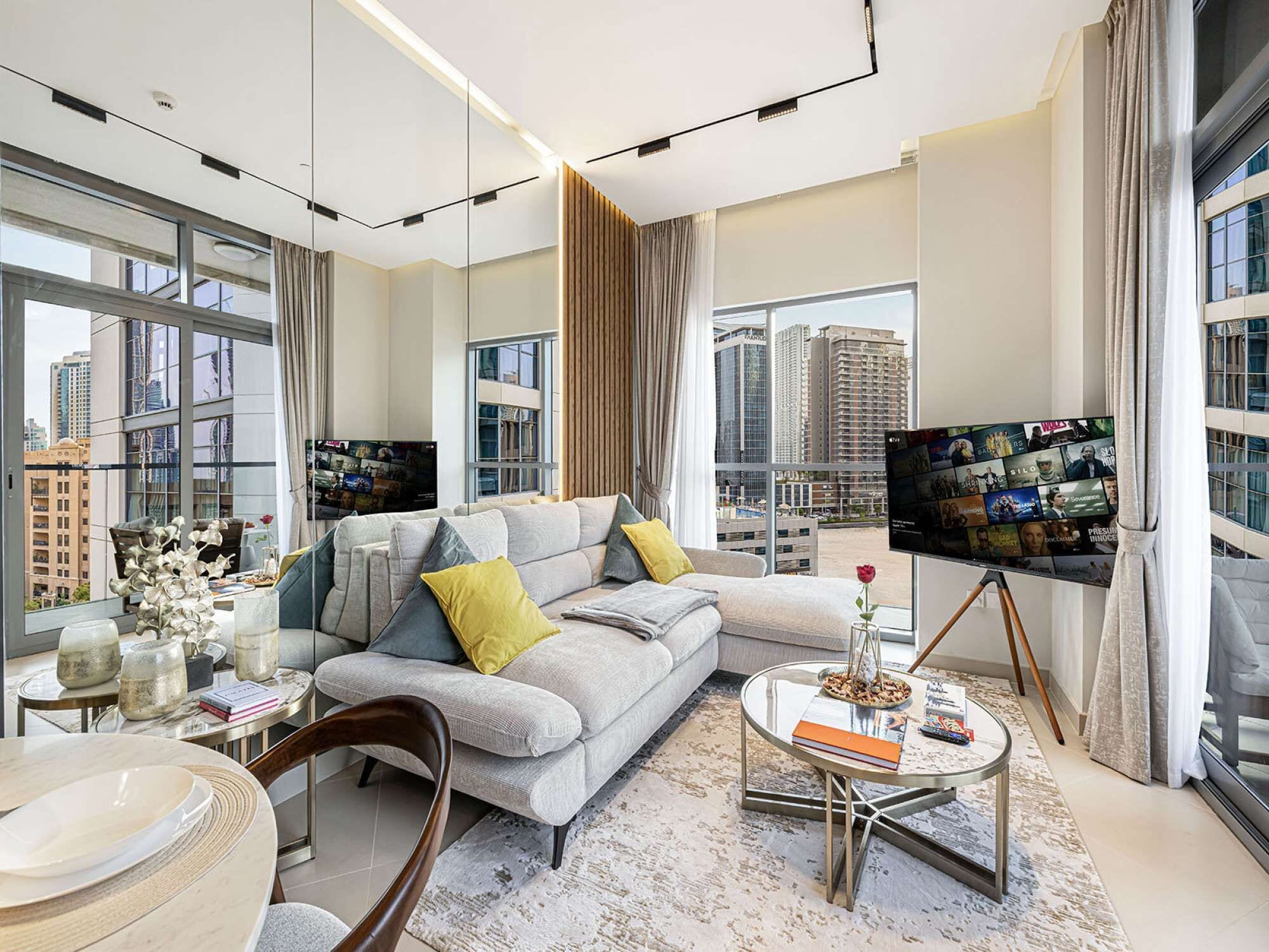 Direct Burj Khalifa View L 1 Br Apartment Newly Renovated L Pool & Parking - Dubai