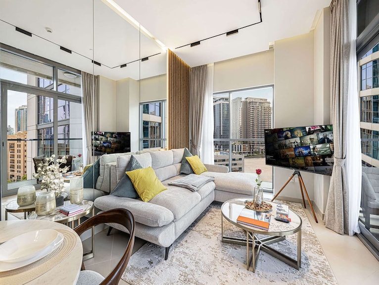 Direct Burj Khalifa View L 1 Br Apartment Newly Renovated L Pool & Parking - Dubai