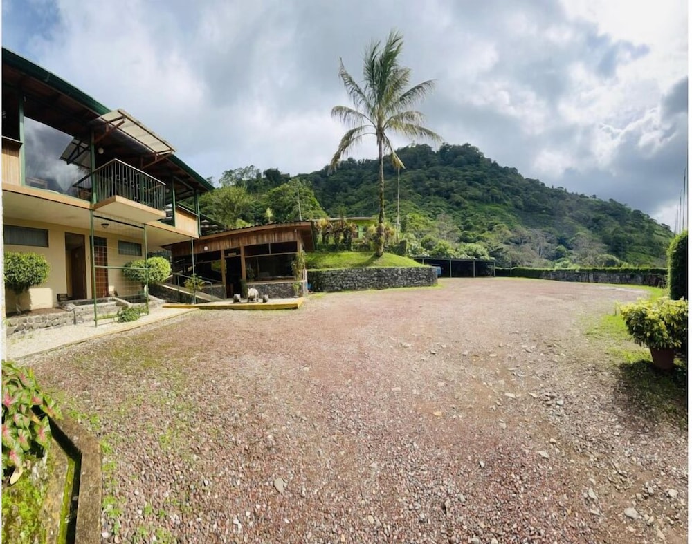 Hotel Tapanti Media De Orosi - Cartago Province