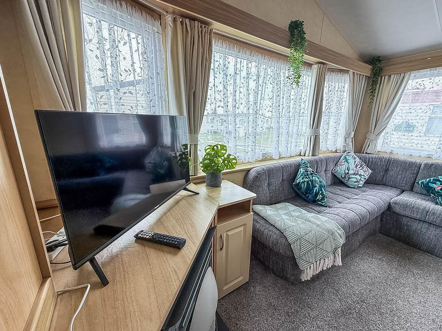 Homely 8 Berth Caravan At California Cliffs Near To Scratby Beach Ref 50008g - Caister-on-Sea