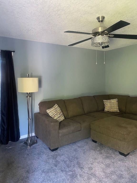 Charming 2-bedroom House On A Quiet Secluded Street . With Wi-fi - Altoona, IA