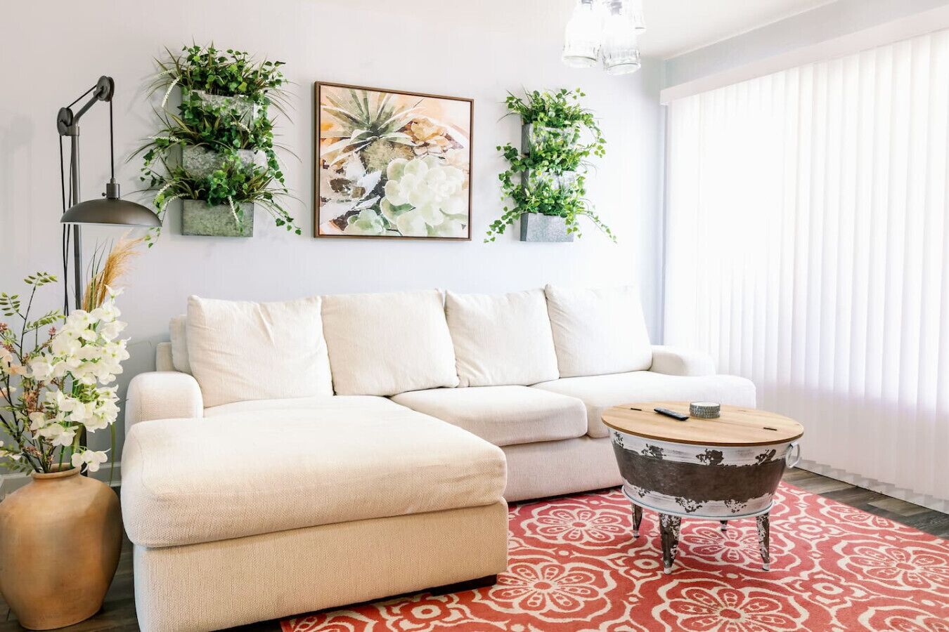 Coastal Farmhouse W/ Mini Golf, Private Beach &Spa - Naples, FL