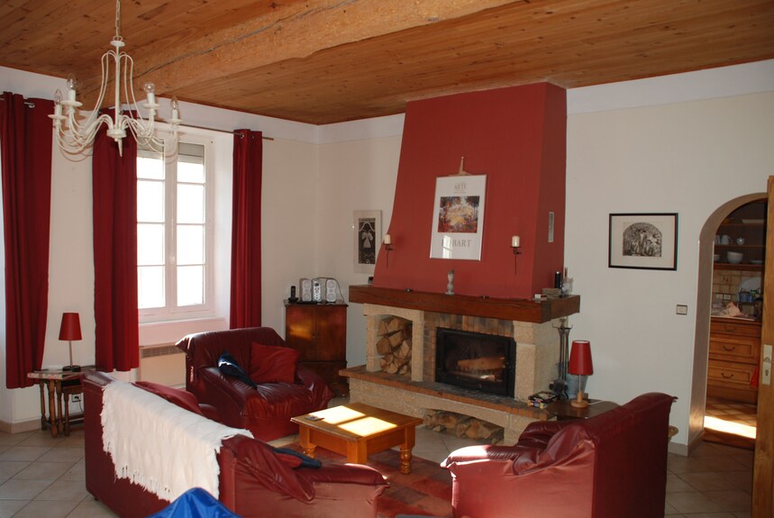 Spacious Apartment With Roof Terrace. Enjoy Cycling, Hiking, Water Sports, Wine. - Quillan