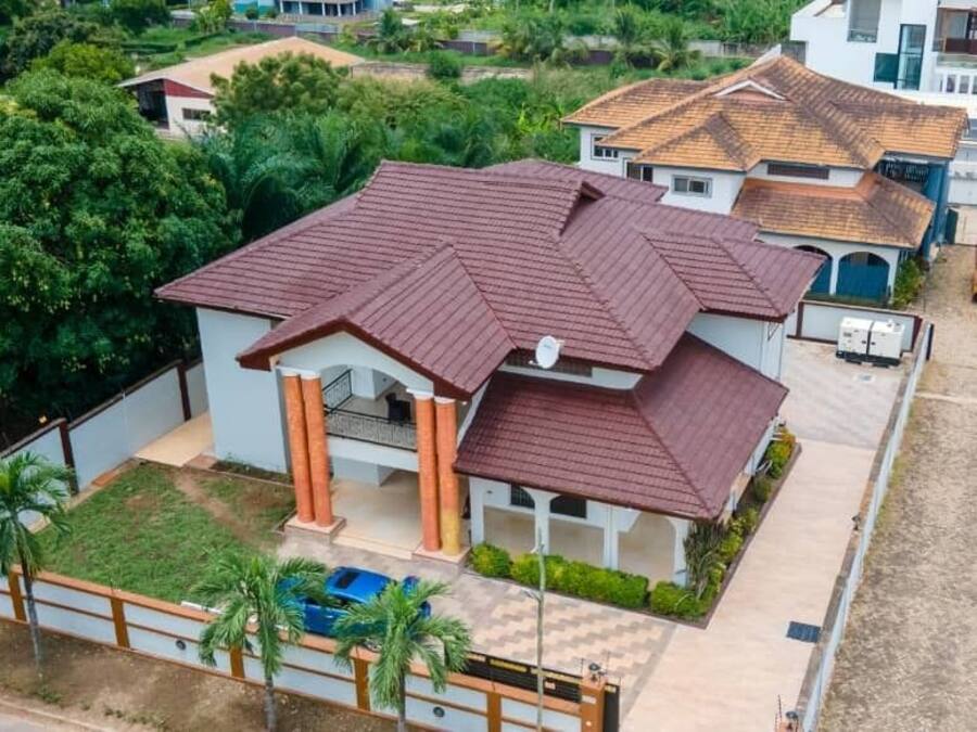 Fachada da propriedade