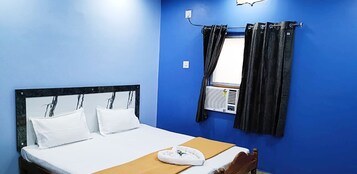 Quartos à prova de som, Wi-Fi de cortesia, roupa de cama