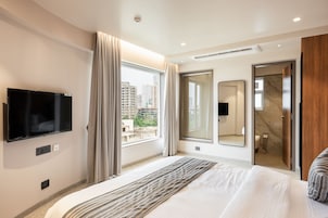 Quarto casal família | Camas com colchões de espuma com sistema de memória, cofres nos quartos