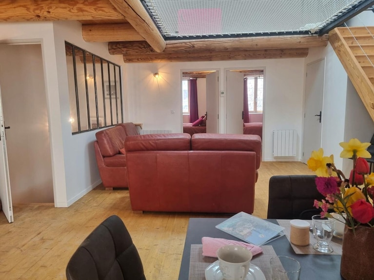 Gîte Familial Confortable Au Cœur De Sauvain - Chalmazel