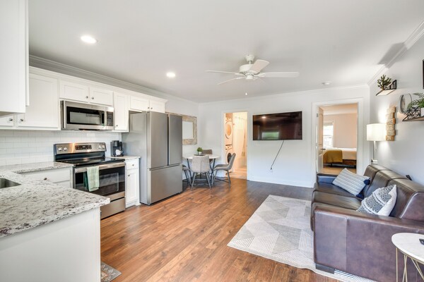 < 1 Mi To Tubing: Sleek Condo In Downtown Helen - Helen, GA