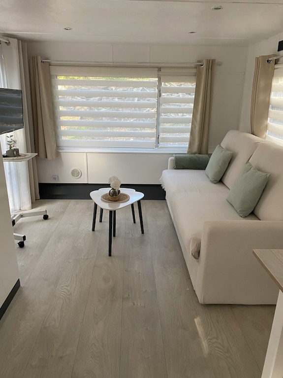 Bungalow Provençal With Garden & Pétanque, In The Heart Of Pourrières" (In French) - Rousset