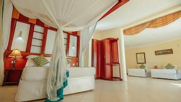 Quarto Duplo Comfort, vista para a praia | Cofre no quarto, secretária adequada para computadores portáteis