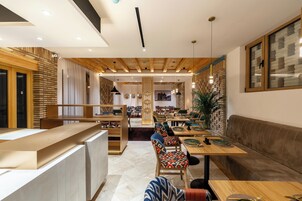 Pequeno-almoço tipo buffet diário incluído 