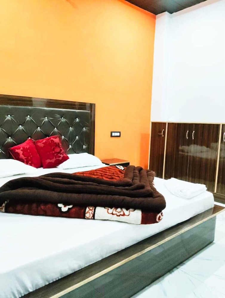 Hotel Dev Palace Kempty - Mussoorie