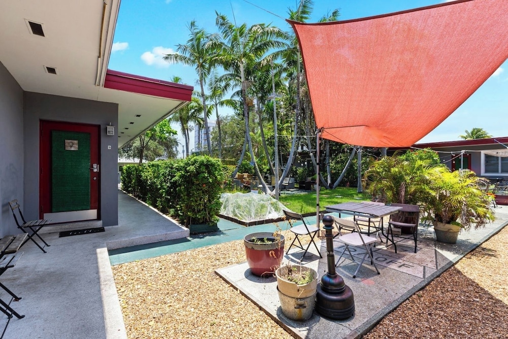 1br Studio W/ Parking, Bbq, Garden Hollywood - Aventura