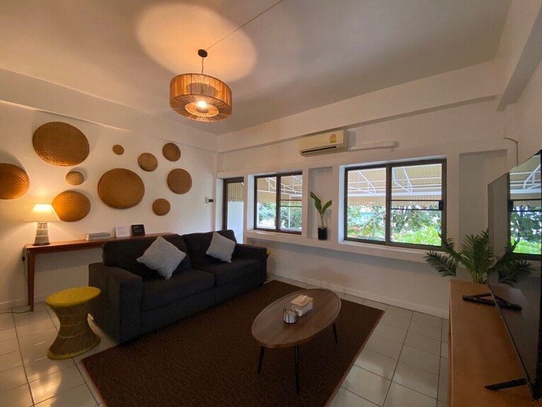 Charming 3-bedroom Townhome With Ac, Free Wifi Near Central Festival - Chiang Mai