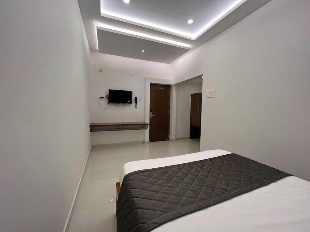 Cholas Castle Inn - Tiruchirappalli