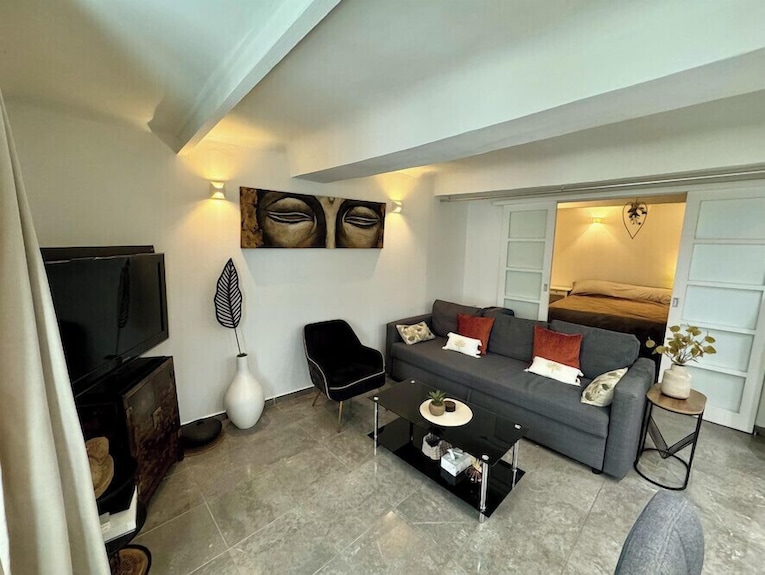 Bright Apartment In The Heart Of Hyères - Carqueiranne