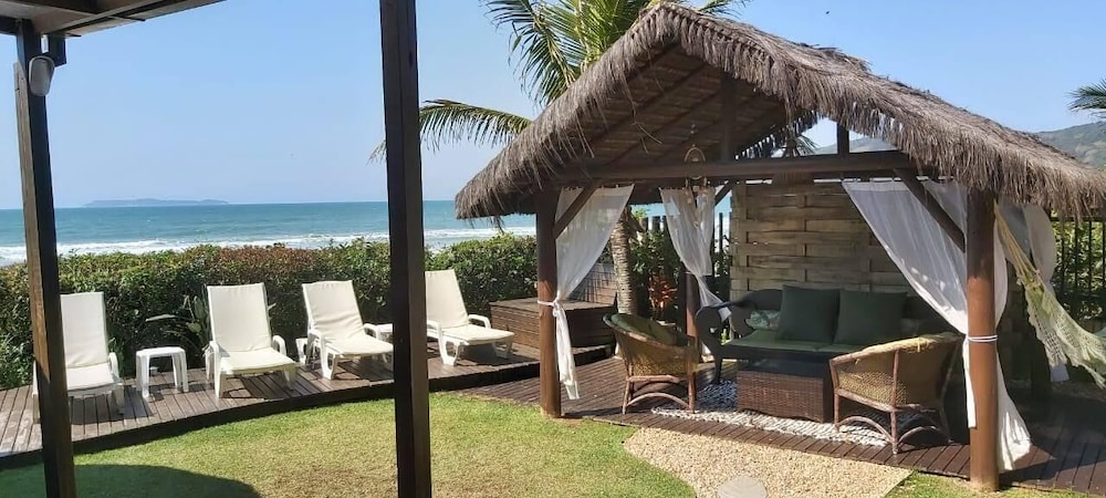 Olhos Verdes Guest House - Bombinhas