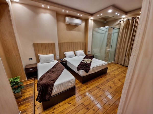 Cairo Plaza Luxe Hotel - Caïro