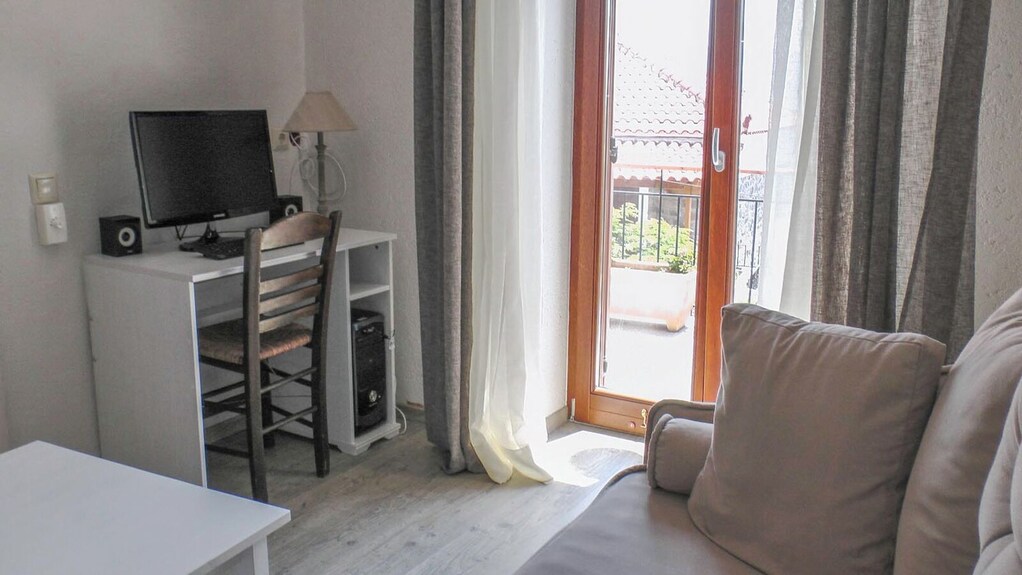 Ideally Located In The Village Center, Near The Sea With Breathtaking Views - Çanakkale